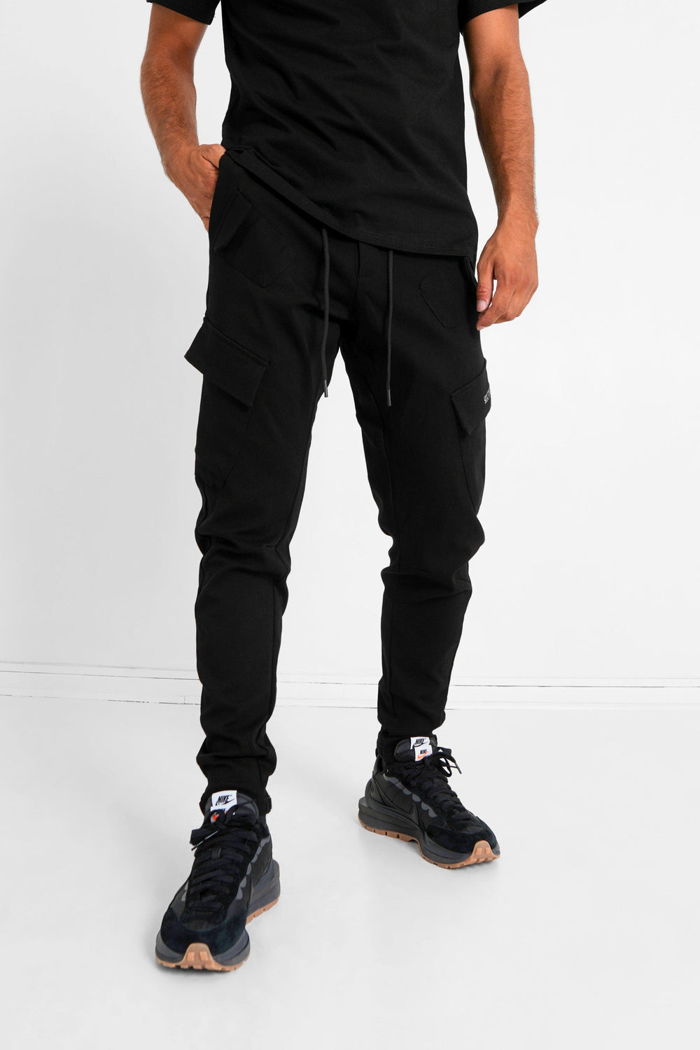 Front pockets cargo pants Black – Sixth June