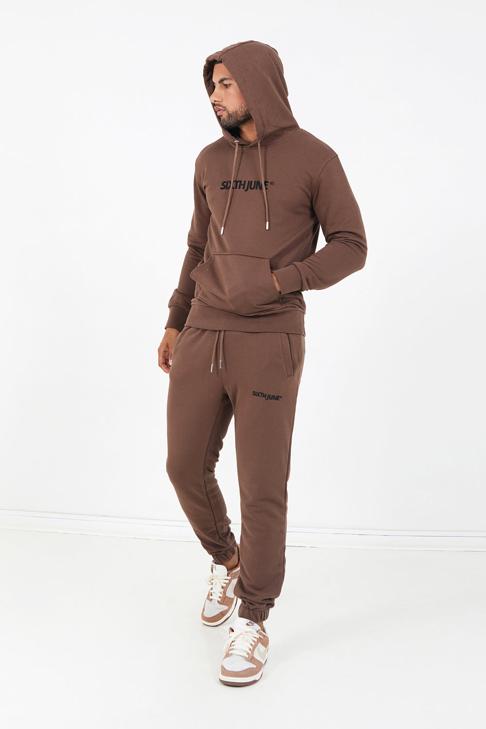 Soft embroidered logo hoodie Dark Brown – Sixth June